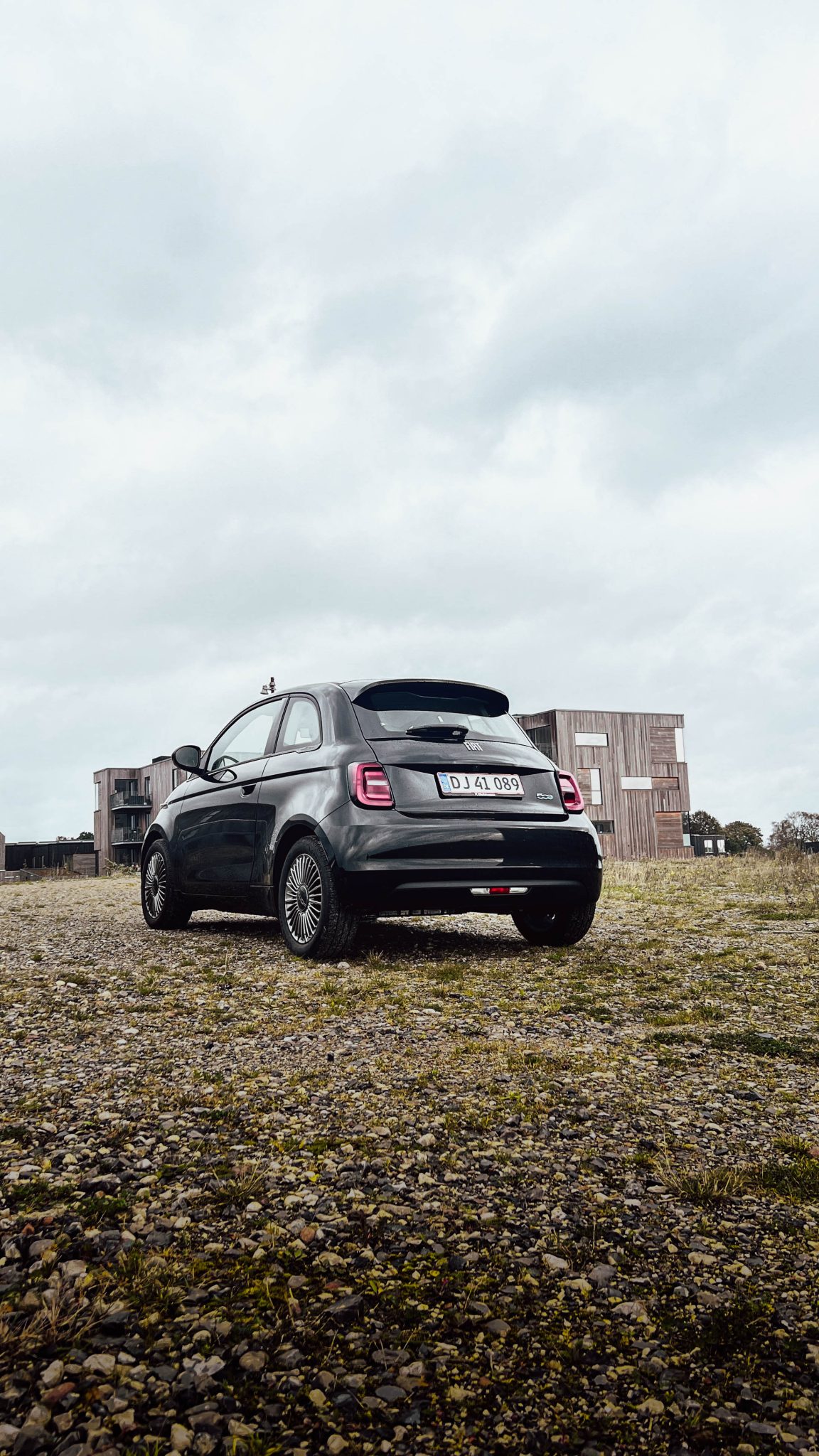 P. Christensen: Forhandler af nye person- og erhvervsbiler